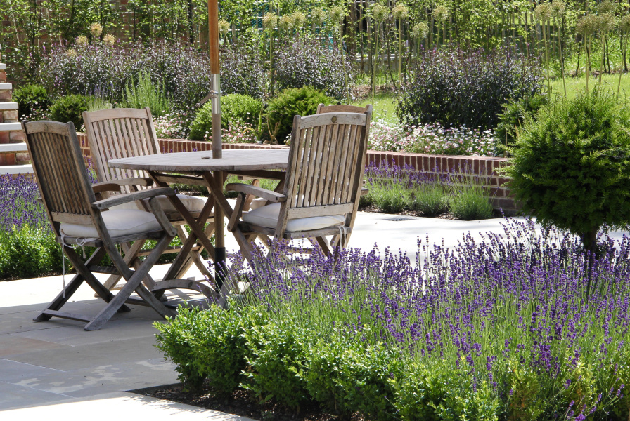 Informal Country Garden - Smarden, Kent - Garden Design by Sara Barraud ...
